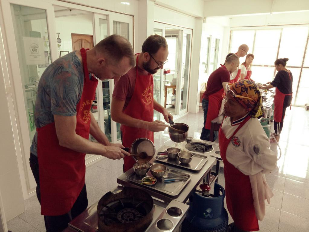 Chef LeeZ Thai Cooking Class Bangkok: 12 Dish Cooking Class by Chef ...