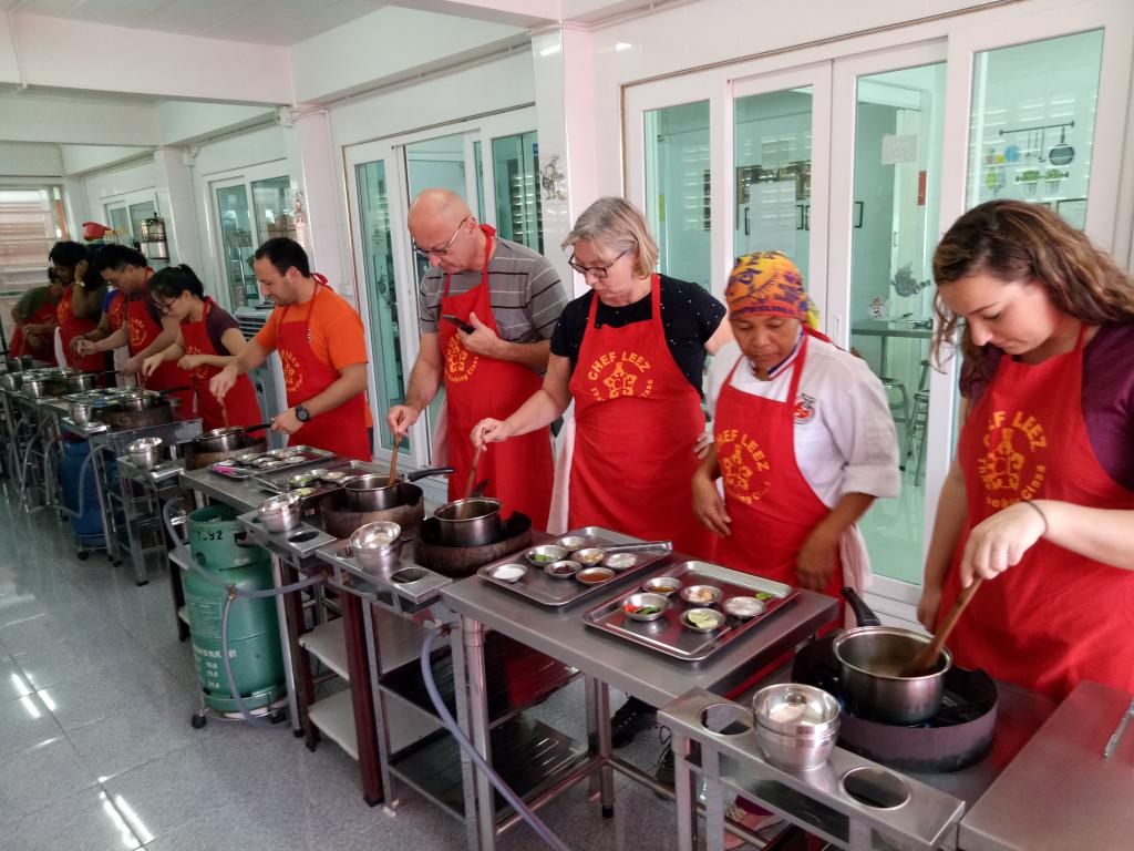 Chef LeeZ Thai Cooking Class Bangkok: 12 Dish Cooking Class by Chef ...