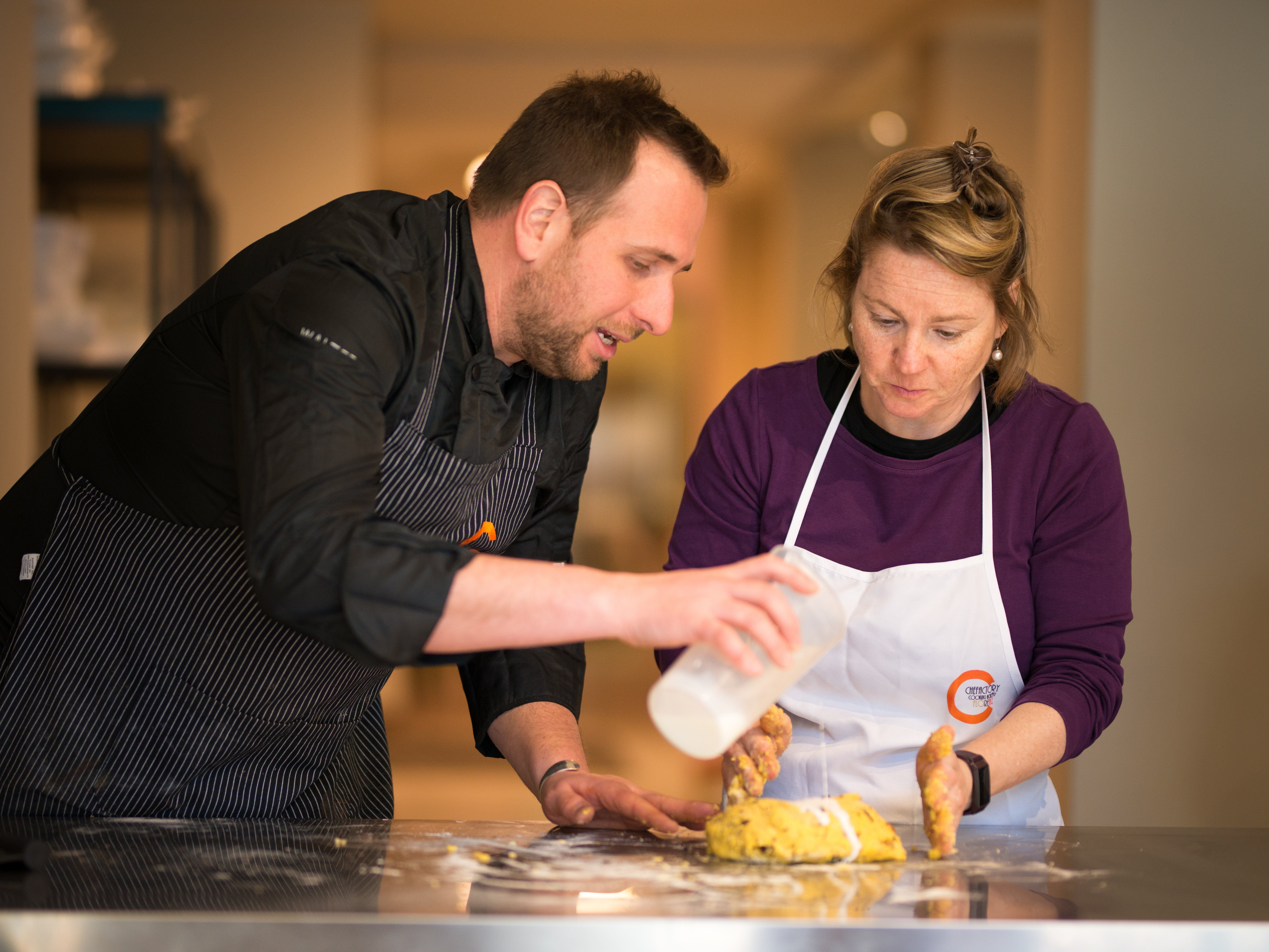 Florence Dinner Deluxe Cooking Class: Italian 4 Course Dinner with Wine