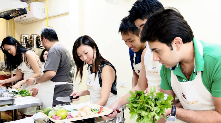 Maliwan Thai Cooking Class with Local Market Tour