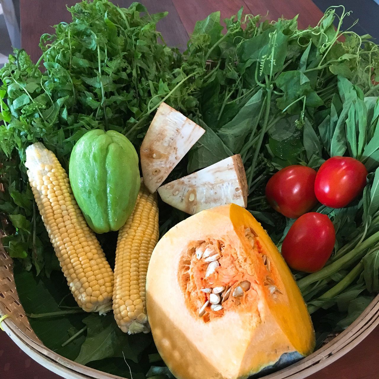 Authentic 15-Recipe Balinese Ceremonial Feast