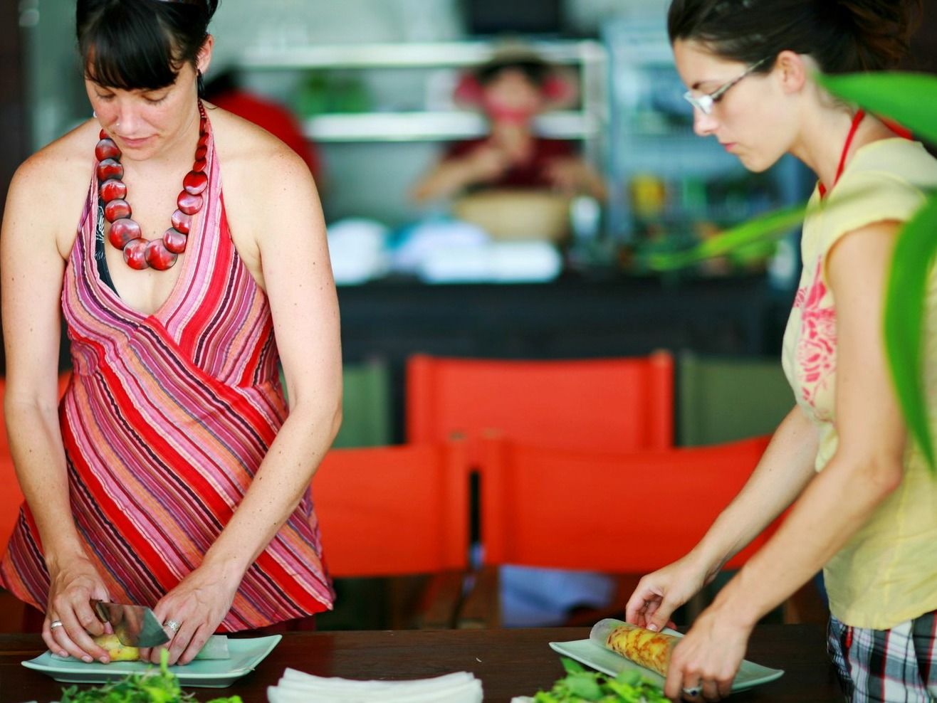 Red Bridge Cooking School: Red Bridge Half Day Journey, Market Tour ...