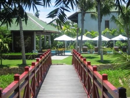 Red Bridge Cooking School: Red Bridge Half Day Journey, Market Tour ...