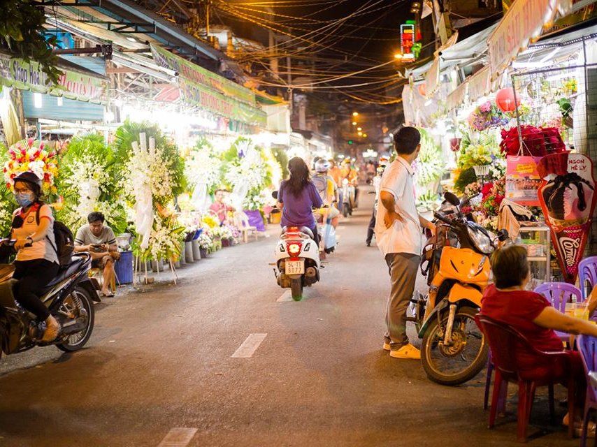 Private Street Food Evening Walking Tour