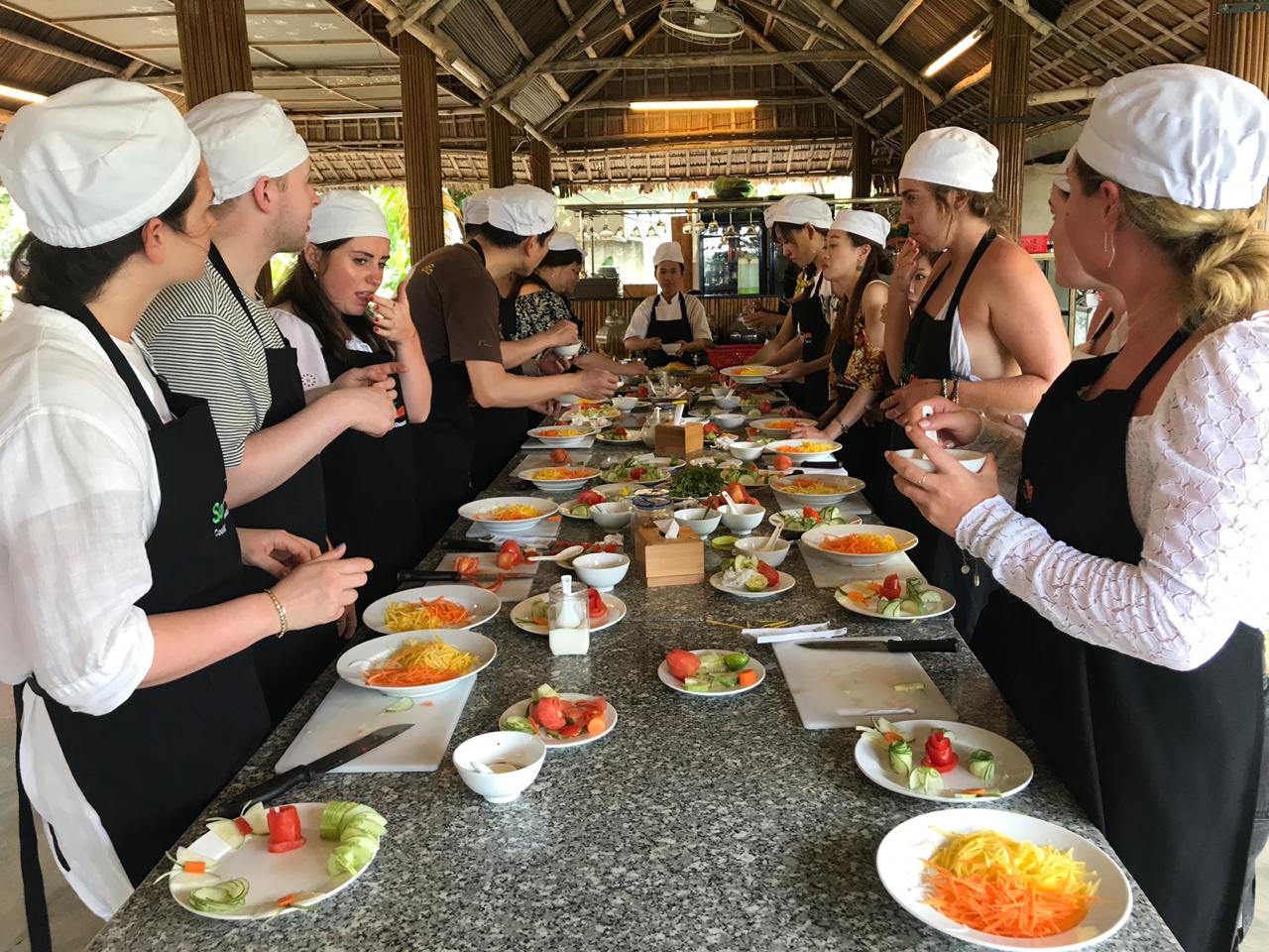 Sabirama Hoian Cooking Class, Market Tour and Boat Trip