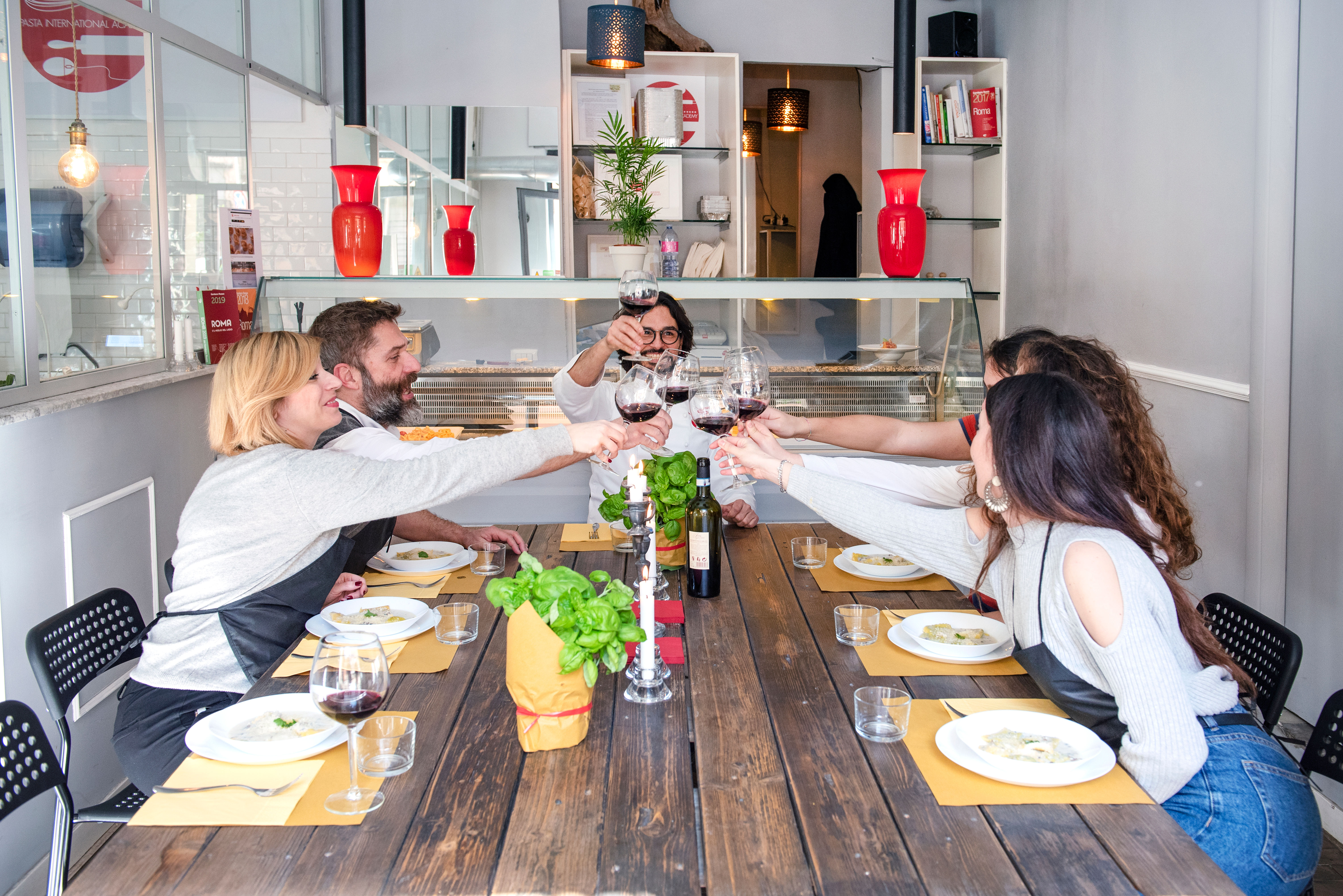 Professional Lab Pasta Experience in a Pastificio