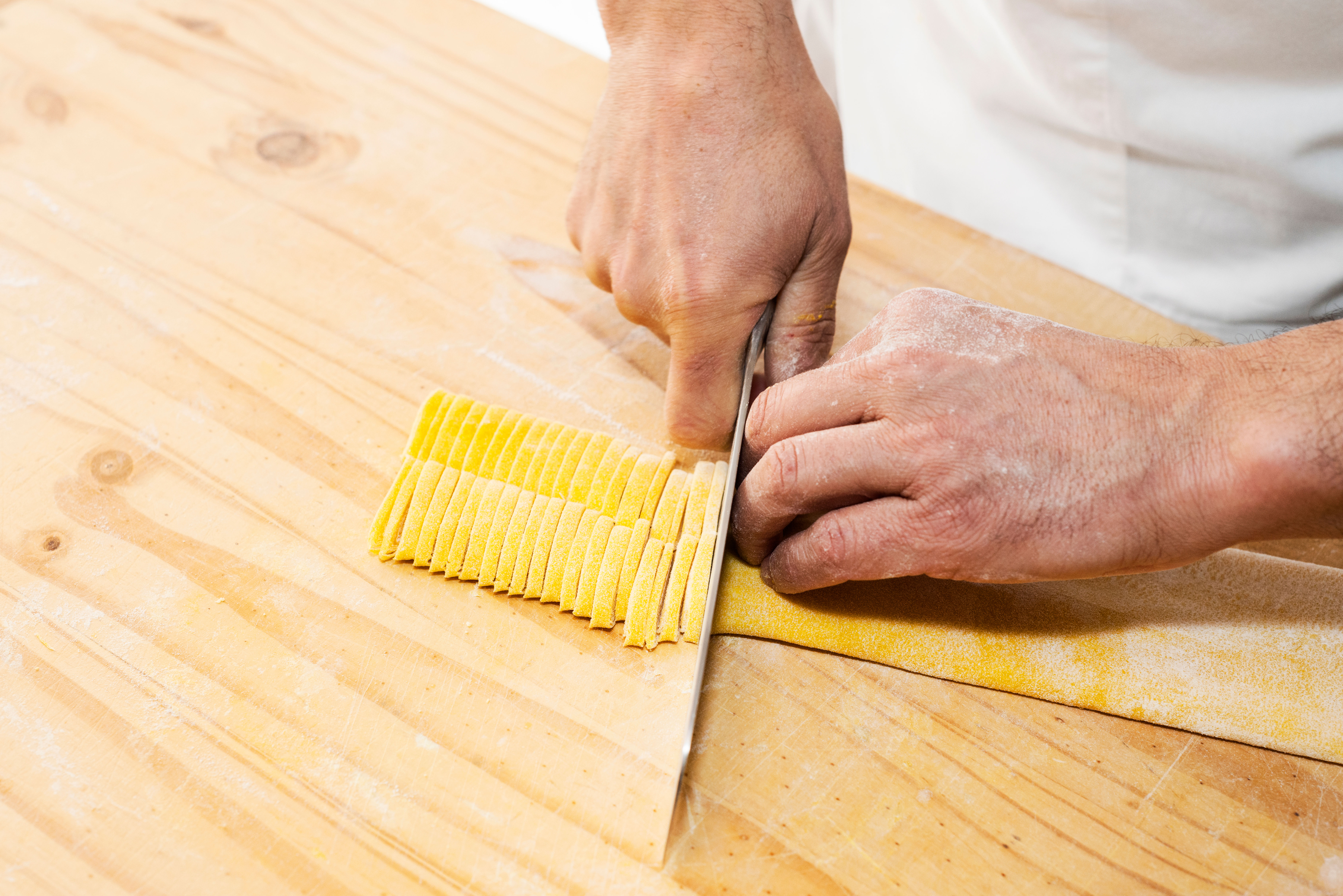 Professional Lab Pasta Experience in a Pastificio