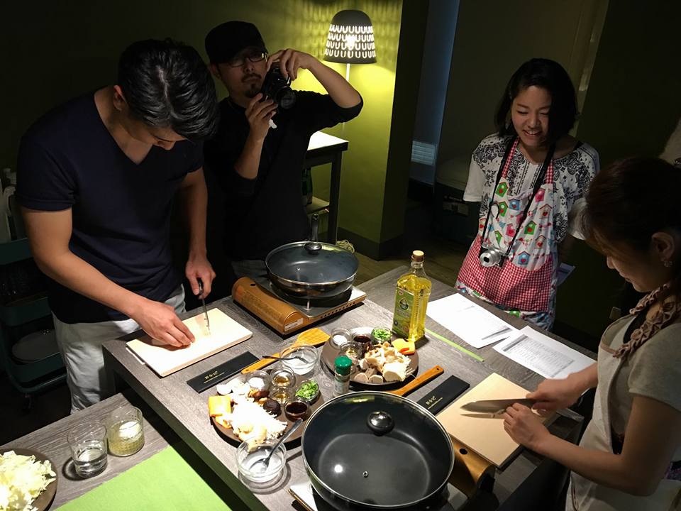 Make My Day Cooking Lab: Taiwanese Home Cooking Class With Market Tour ...
