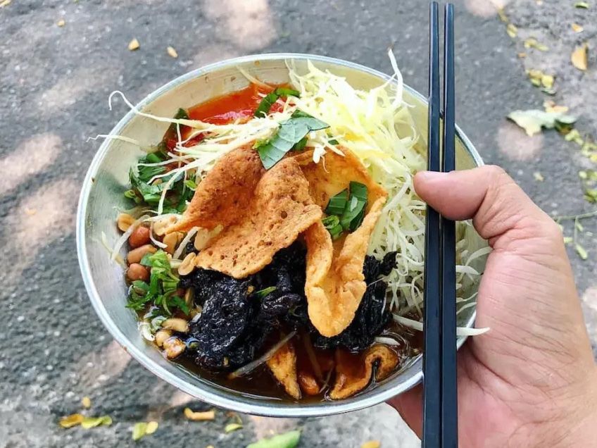 Saigon Vibes: Top Notch Street Food Motorbike Tour In Saigon - Book ...