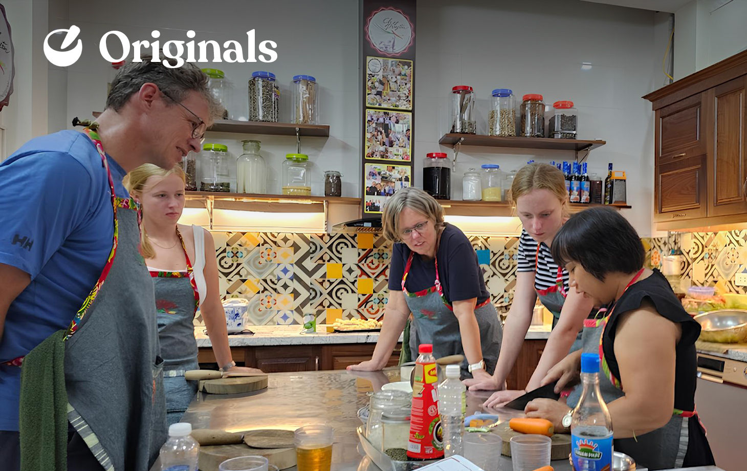 Vietnamese Home Cooking Class with a Local Chef & Fresh Market Tour